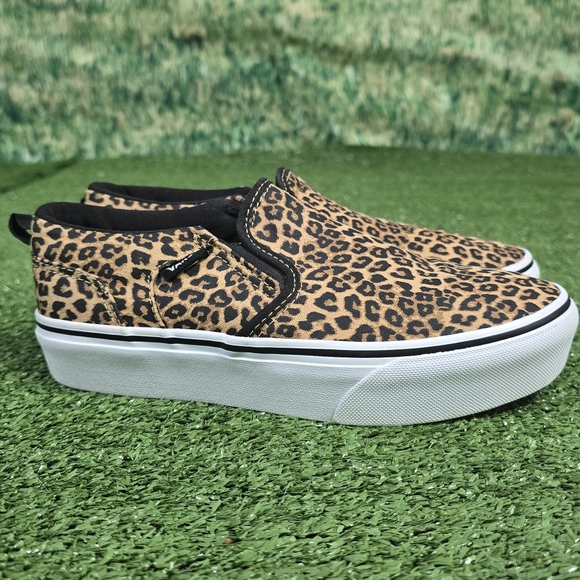 Vans | Shoes | Vans Asher Missy Classic Leopard Print Canvas Slipon ...